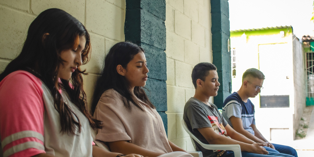 Orar es participar en la obra de Dios - Misión Cristiana Elim